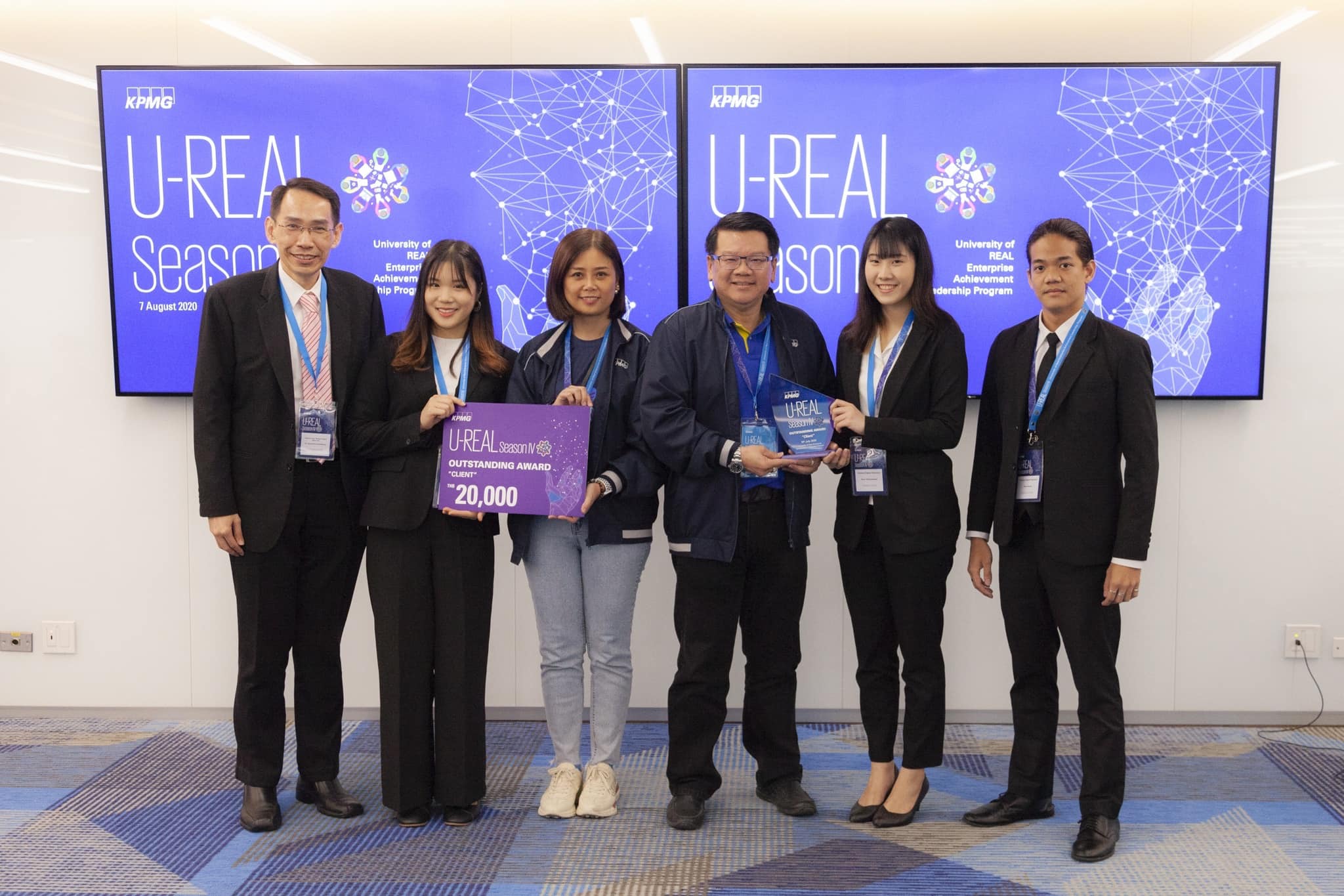 BBA Chula in the 3 teams won an Outstanding Award and 2 Honorable ...